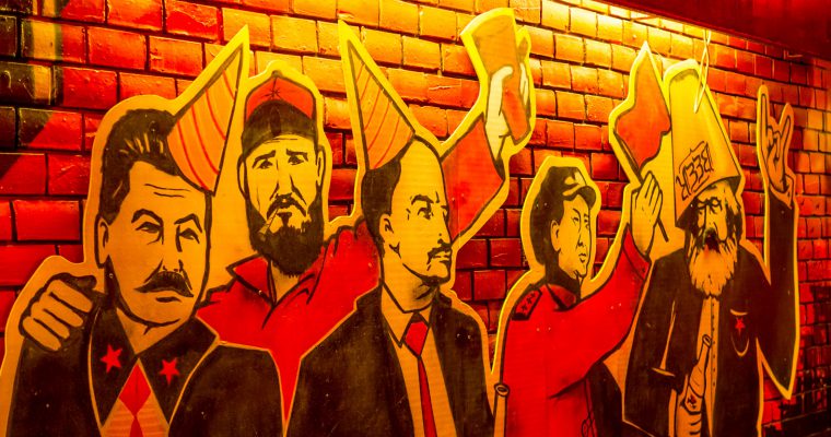 Our 5 favorite ruin pubs in Budapest! - Bus stops & Flip-flops