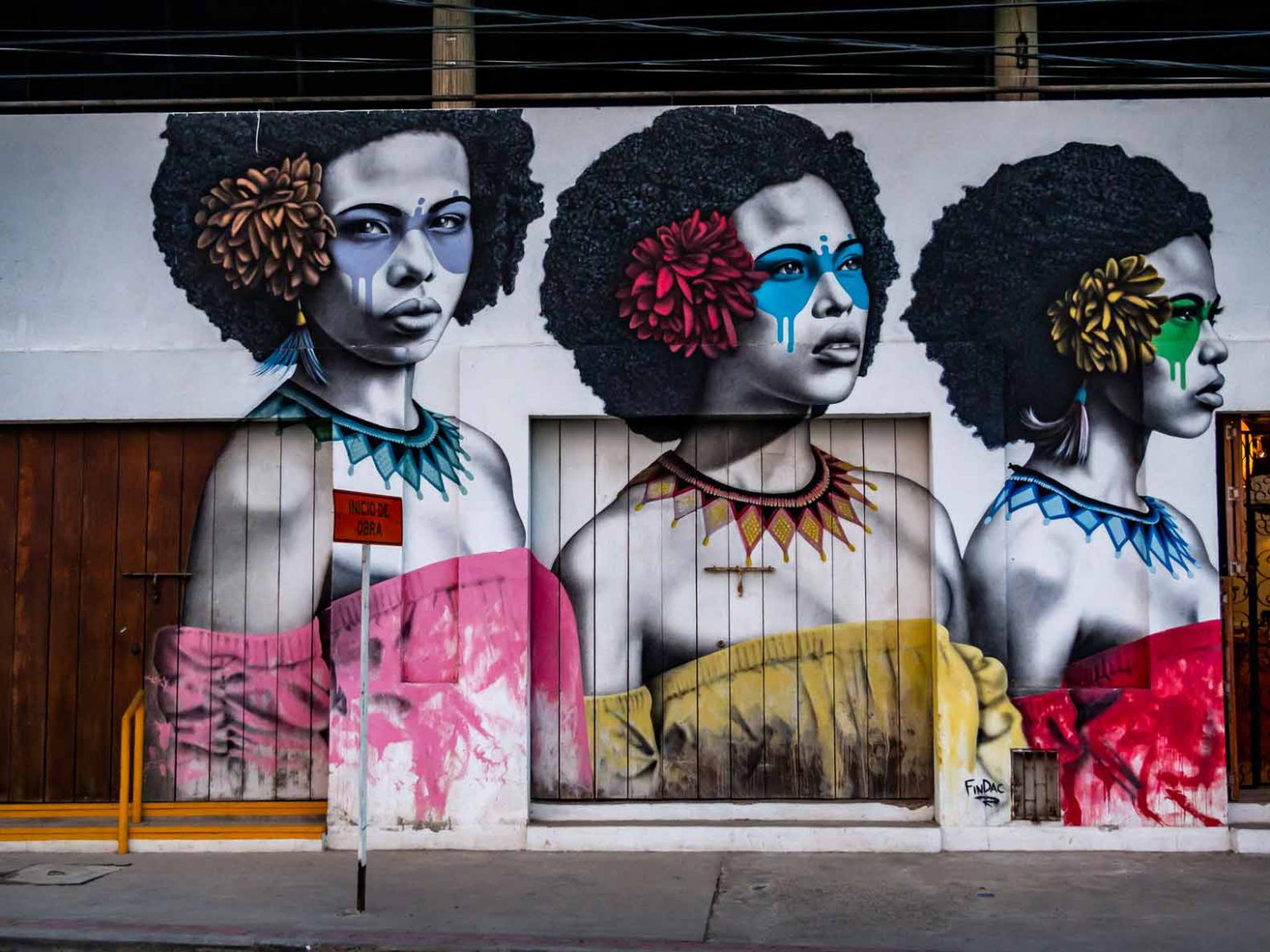 Where to see the best graffiti in Colombia - Bus stops & Flip-flops